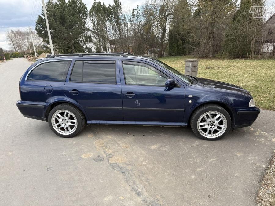 Blue Skoda Octavia 1999 in Vilkaviskis, with an engine capacity of 1.90 L and mileage of 364 thousand km for 1000 €, photo 7 on AUTOMOTO.COM.LV