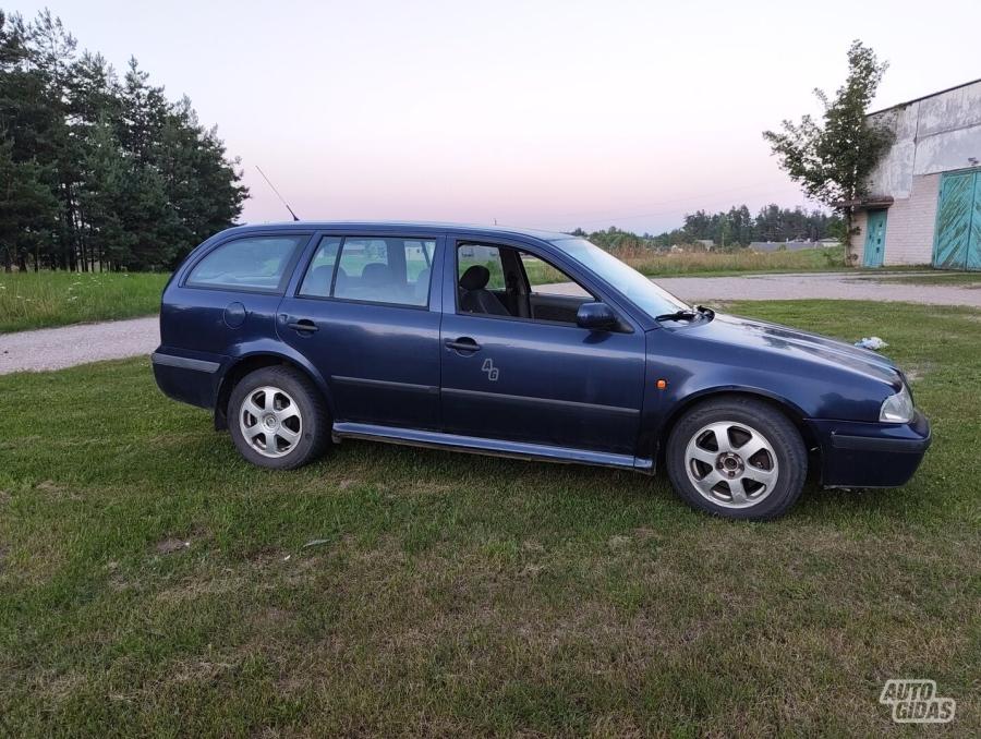 Zils Skoda Octavia 2000 Molėtai, ar dzinēja tilpumu 1.90 L un nobraukumu 500 tūkst. km par 1300 €, foto 4 vietnē AUTOMOTO.COM.LV