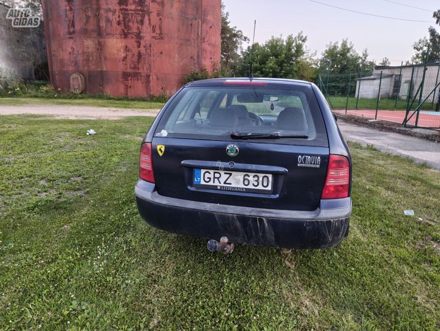 Zils Skoda Octavia 2000 Molėtai, ar dzinēja tilpumu 1.90 L un nobraukumu 500 tūkst. km par 1300 €, foto 5 vietnē AUTOMOTO.COM.LV