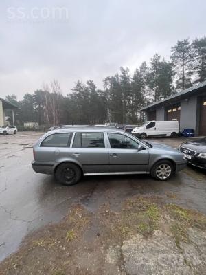 Zils Skoda Octavia 2002 Rīga, ar dzinēja tilpumu 1.90 L un nobraukumu 545 tūkst. km par 350 €, foto 4 vietnē AUTOMOTO.COM.LV