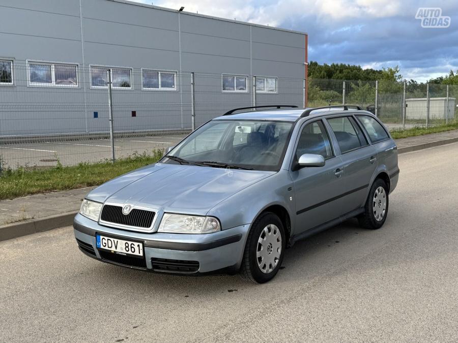 Zils Skoda Octavia 2002 Panevēža, ar dzinēja tilpumu 1.90 L un nobraukumu 315 tūkst. km par 1150 €, foto 1 vietnē AUTOMOTO.COM.LV