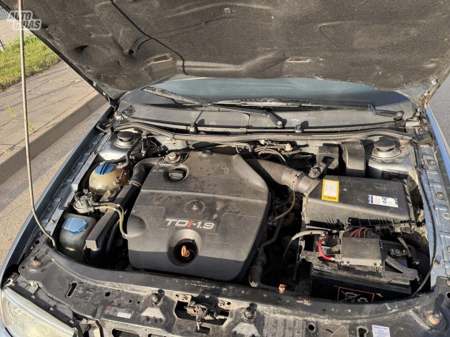 Zils Skoda Octavia 2002 Panevēža, ar dzinēja tilpumu 1.90 L un nobraukumu 315 tūkst. km par 1150 €, foto 11 vietnē AUTOMOTO.COM.LV