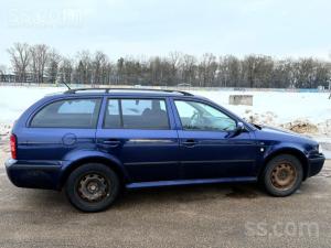 Zils Skoda Octavia 2003 Rīga, ar dzinēja tilpumu 1.90 L un nobraukumu 360 tūkst. km par 900 €, foto 6 vietnē AUTOMOTO.COM.LV