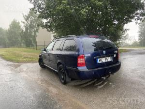 Zils Skoda Octavia 2003 Rīga, ar dzinēja tilpumu 1.90 L un nobraukumu 367 tūkst. km par 1500 €, foto 4 vietnē AUTOMOTO.COM.LV