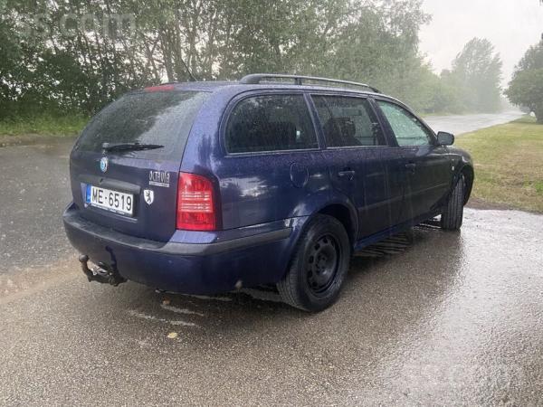 Zils Skoda Octavia 2003 Rīga, ar dzinēja tilpumu 1.90 L un nobraukumu 367 tūkst. km par 1500 €, foto 4 vietnē AUTOMOTO.COM.LV