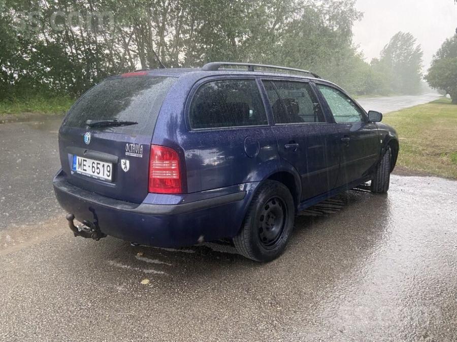 Zils Skoda Octavia 2003 Rīga, ar dzinēja tilpumu 1.90 L un nobraukumu 367 tūkst. km par 1500 €, foto 5 vietnē AUTOMOTO.COM.LV
