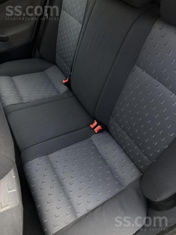 Zils Skoda Octavia 2003 Rīga, ar dzinēja tilpumu 1.90 L un nobraukumu 367 tūkst. km par 1500 €, foto 7 vietnē AUTOMOTO.COM.LV