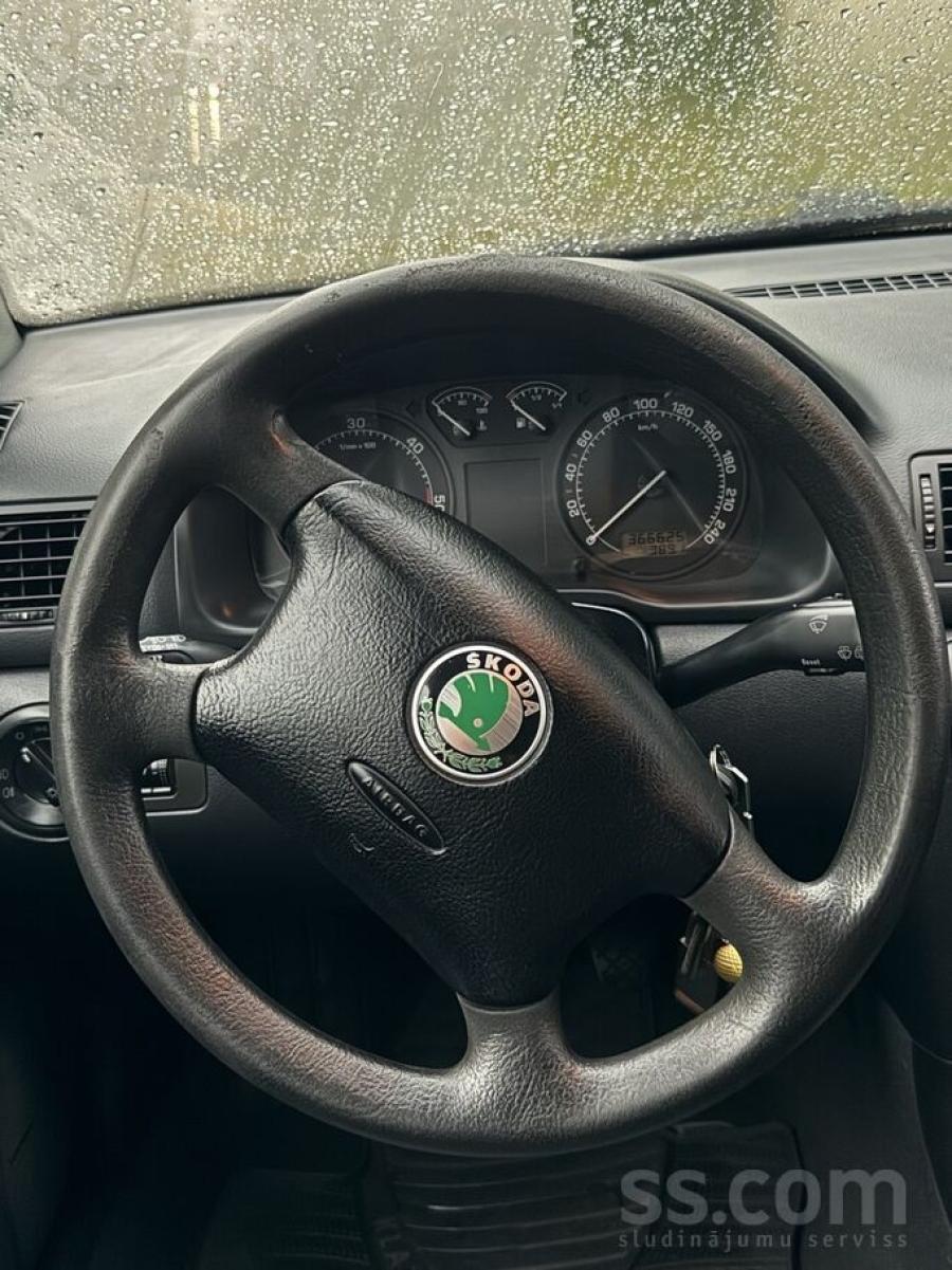 Zils Skoda Octavia 2003 Rīga, ar dzinēja tilpumu 1.90 L un nobraukumu 367 tūkst. km par 1500 €, foto 9 vietnē AUTOMOTO.COM.LV