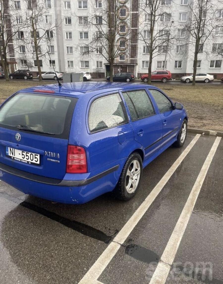 Zils Skoda Octavia 2003 Rīga, ar dzinēja tilpumu 1.90 L un nobraukumu 334 tūkst. km par 1200 €, foto 5 vietnē AUTOMOTO.COM.LV