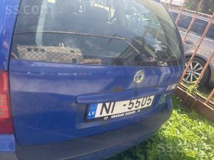 Zils Skoda Octavia 2003 Rīga, ar dzinēja tilpumu 1.90 L un nobraukumu 334 tūkst. km par 1200 €, foto 7 vietnē AUTOMOTO.COM.LV