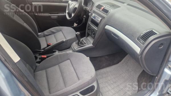 Blue Skoda Octavia 2005 in Riga, with an engine capacity of 1.60 L and mileage of 0 thousand km for 1150 €, photo 5 on AUTOMOTO.COM.LV