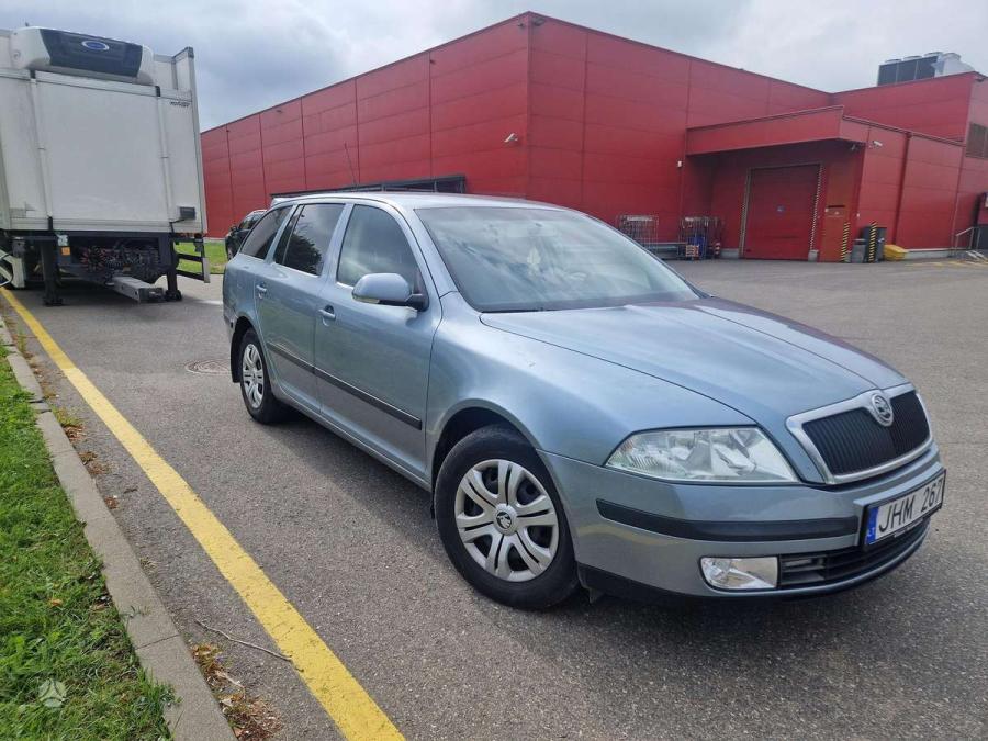 Blue Skoda Octavia 2005 in Kaunas, with an engine capacity of 1.90 L and mileage of 314 thousand km for 1000 €, photo 8 on AUTOMOTO.COM.LV