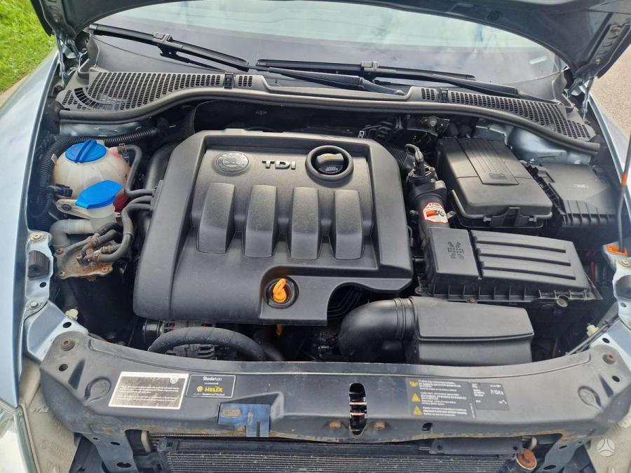 Blue Skoda Octavia 2005 in Kaunas, with an engine capacity of 1.90 L and mileage of 314 thousand km for 1000 €, photo 9 on AUTOMOTO.COM.LV