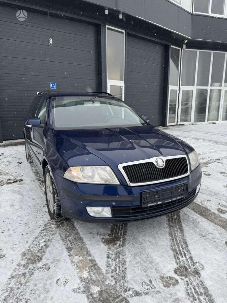 Blue Skoda Octavia 2007 in Kaunas, with an engine capacity of 1.60 L and mileage of 351 thousand km for 1500 €, photo 1 on AUTOMOTO.COM.LV
