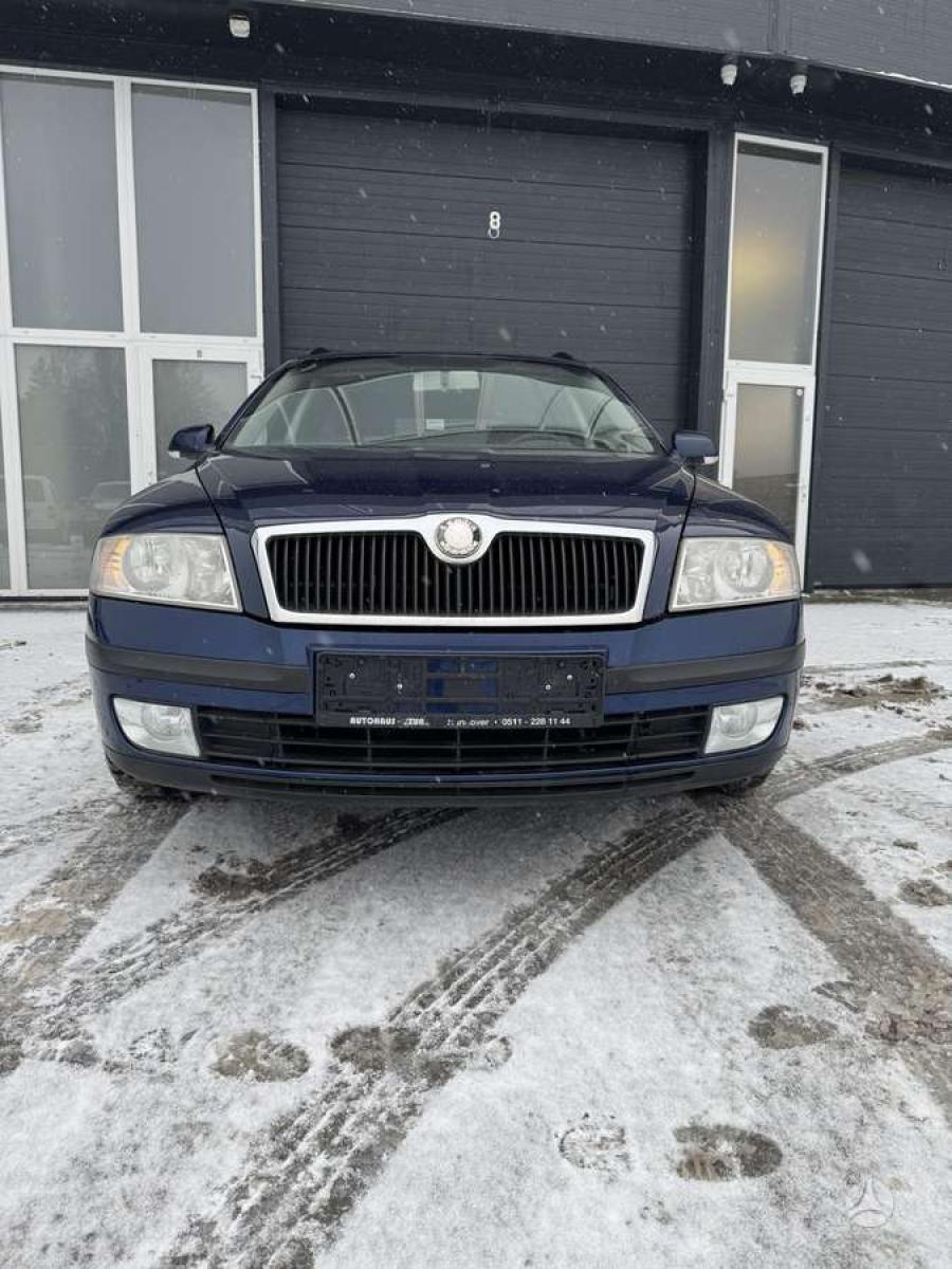 Blue Skoda Octavia 2007 in Kaunas, with an engine capacity of 1.60 L and mileage of 351 thousand km for 1500 €, photo 2 on AUTOMOTO.COM.LV