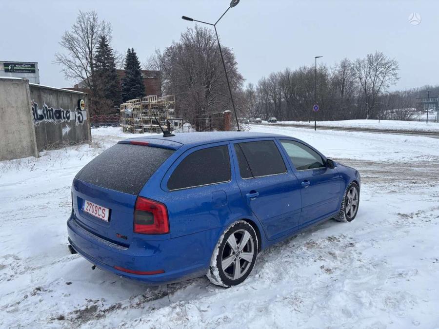 Blue Skoda Octavia 2007 in Kaunas, with an engine capacity of 1.98 L and mileage of 301 thousand km for 3100 €, photo 3 on AUTOMOTO.COM.LV