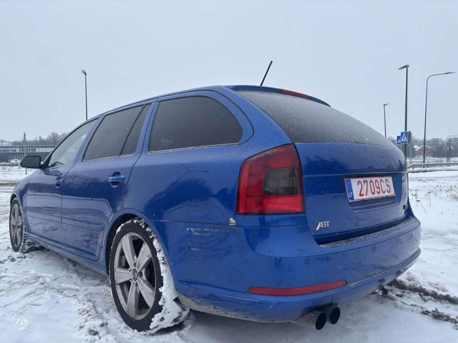 Blue Skoda Octavia 2007 in Kaunas, with an engine capacity of 1.98 L and mileage of 301 thousand km for 3100 €, photo 6 on AUTOMOTO.COM.LV