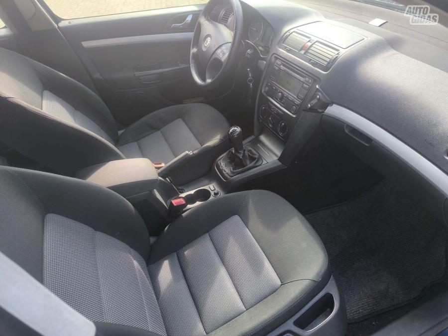 Zils Skoda Octavia 2007 Ignalina, ar dzinēja tilpumu 1.90 L un nobraukumu 416 tūkst. km par 1650 €, foto 2 vietnē AUTOMOTO.COM.LV