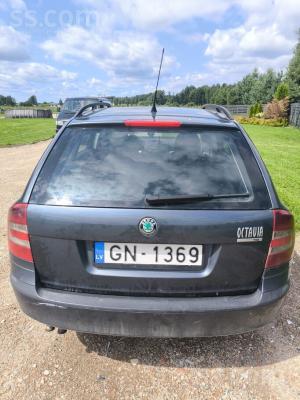 Zils Skoda Octavia 2007 Rīga, ar dzinēja tilpumu 1.90 L un nobraukumu 318 tūkst. km par 1400 €, foto 4 vietnē AUTOMOTO.COM.LV