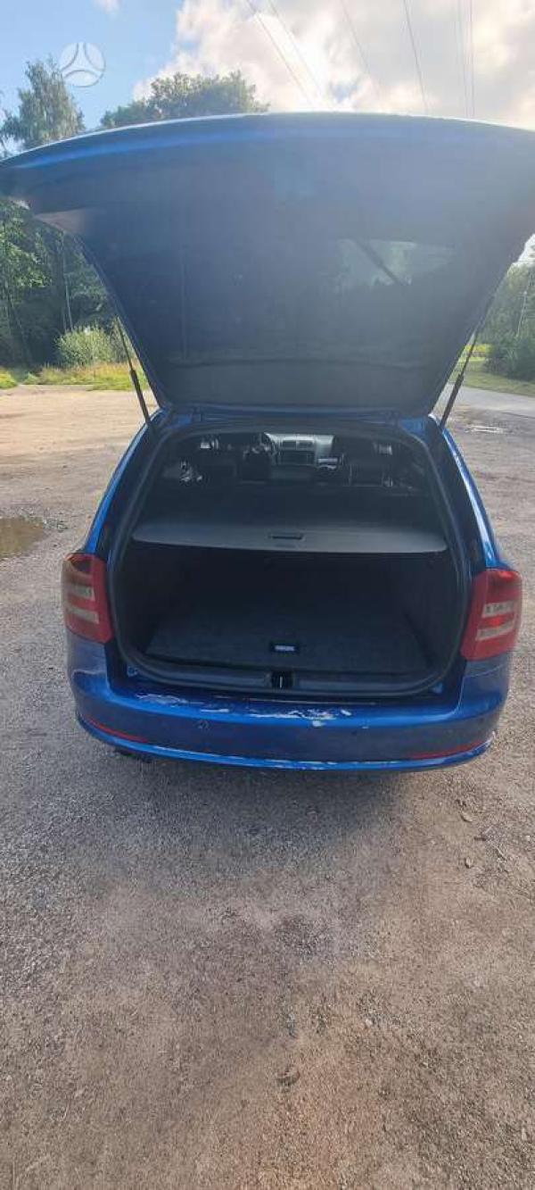 Blue Skoda Octavia 2007 in Vilnius, with an engine capacity of 1.97 L and mileage of 406 thousand km for 3000 €, photo 8 on AUTOMOTO.COM.LV