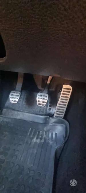 Zils Skoda Octavia 2007 Viļņa, ar dzinēja tilpumu 1.97 L un nobraukumu 406 tūkst. km par 3000 €, foto 30 vietnē AUTOMOTO.COM.LV