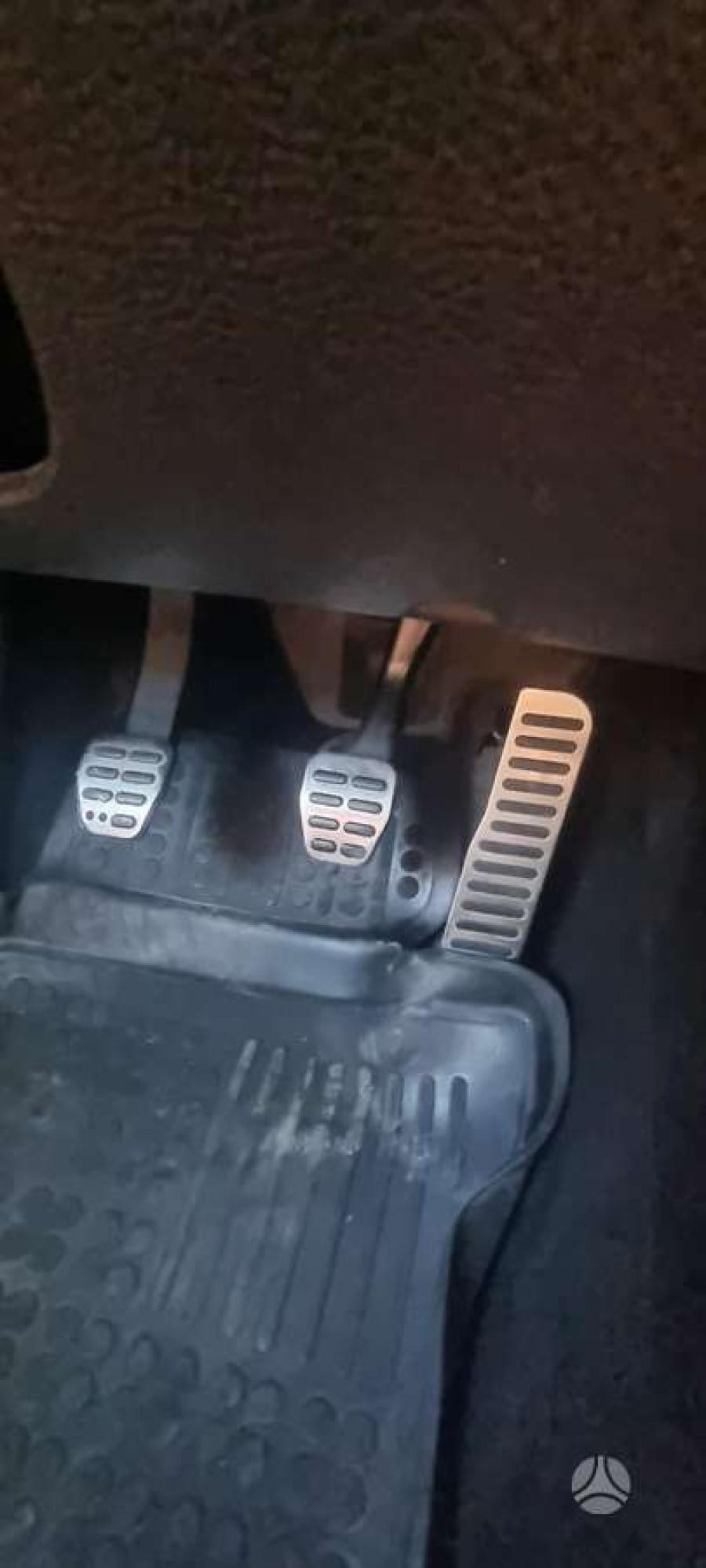 Zils Skoda Octavia 2007 Viļņa, ar dzinēja tilpumu 1.97 L un nobraukumu 406 tūkst. km par 3000 €, foto 30 vietnē AUTOMOTO.COM.LV