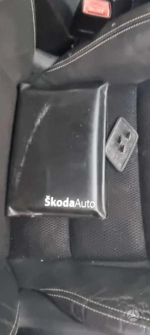 Zils Skoda Octavia 2007 Viļņa, ar dzinēja tilpumu 1.97 L un nobraukumu 406 tūkst. km par 3000 €, foto 46 vietnē AUTOMOTO.COM.LV