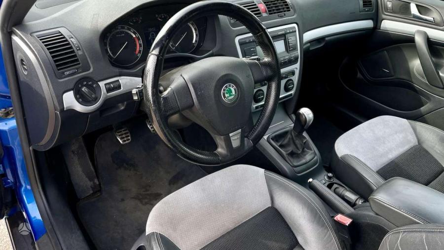 Zils Skoda Octavia 2007 Telšiai, ar dzinēja tilpumu 1.97 L un nobraukumu 190 tūkst. km par 2700 €, foto 12 vietnē AUTOMOTO.COM.LV