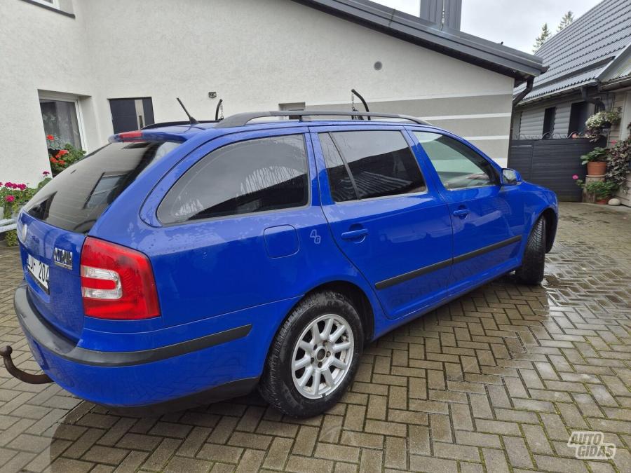 Blue Skoda Octavia 2007 in Mazeikiai, with an engine capacity of 1.90 L and mileage of 305 thousand km for 1800 €, photo 3 on AUTOMOTO.COM.LV