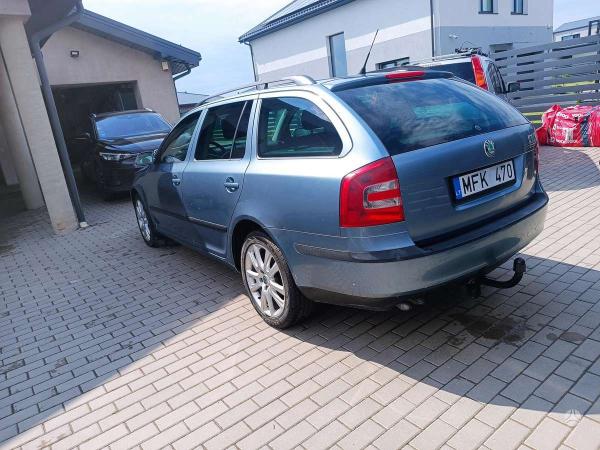 Zils Skoda Octavia 2008 Kauņa, ar dzinēja tilpumu 1.90 L un nobraukumu 300 tūkst. km par 2100 €, foto 4 vietnē AUTOMOTO.COM.LV