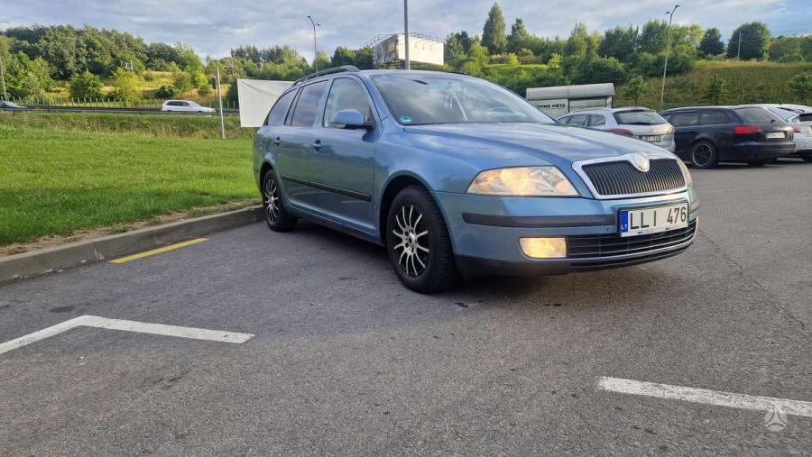 Blue Skoda Octavia 2008 in Vilnius, with an engine capacity of 1.90 L and mileage of 409 thousand km for 1800 €, photo 4 on AUTOMOTO.COM.LV