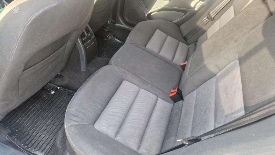 Blue Skoda Octavia 2008 in Vilnius, with an engine capacity of 1.90 L and mileage of 409 thousand km for 1800 €, photo 8 on AUTOMOTO.COM.LV