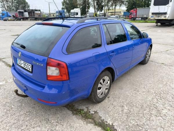 Zils Skoda Octavia 2009 Rīga, ar dzinēja tilpumu 1.90 L un nobraukumu 325 tūkst. km par 1850 €, foto 6 vietnē AUTOMOTO.COM.LV