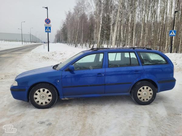 Zils Skoda Octavia 2009 Viļņa, ar dzinēja tilpumu 1.90 L un nobraukumu 263 tūkst. km par 1350 €, foto 7 vietnē AUTOMOTO.COM.LV