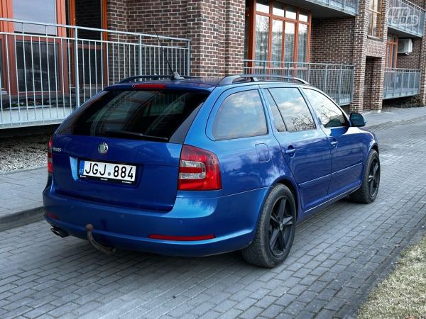 Zils Skoda Octavia 2009 Viļņa, ar dzinēja tilpumu 2.00 L un nobraukumu 420 tūkst. km par 1900 €, foto 2 vietnē AUTOMOTO.COM.LV