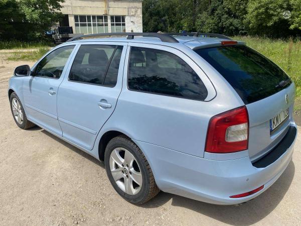 Blue Skoda Octavia 2009 in Vilnius, with an engine capacity of 1.97 L and mileage of 265 thousand km for 3500 €, photo 5 on AUTOMOTO.COM.LV