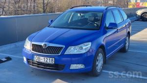 Zils Skoda Octavia 2009 Rīga, ar dzinēja tilpumu 1.90 L un nobraukumu 394 tūkst. km par 2400 €, foto  vietnē AUTOMOTO.COM.LV
