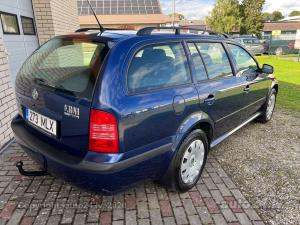 Blue Skoda Octavia 2009 in Paide, with an engine capacity of 1.90 L and mileage of 377 thousand km for 2599 €, photo 8 on AUTOMOTO.COM.LV