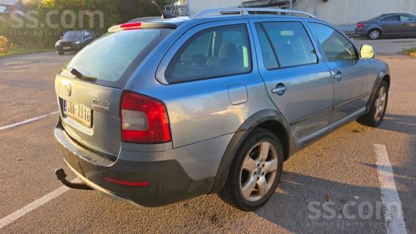 Шкода Октавия 2009 в Рига на AUTOMOTO.COM.LV Синий Шкода Октавия 2009 в Рига, объемом двигателя 1.80 л и пробегом 298 тыс. км за 1650 €, фото 7 на AUTOMOTO.COM.LV