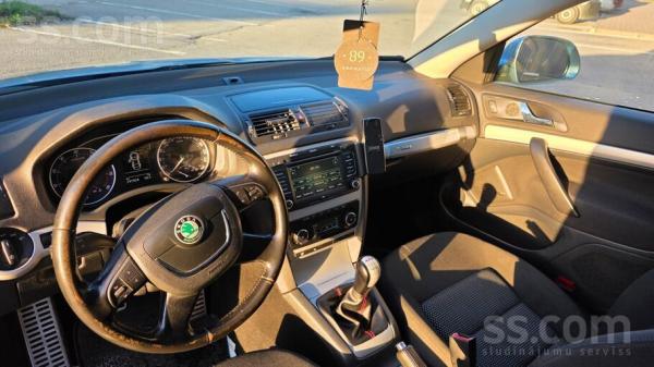 Шкода Октавия 2009 в Рига на AUTOMOTO.COM.LV Синий Шкода Октавия 2009 в Рига, объемом двигателя 1.80 л и пробегом 298 тыс. км за 1650 €, фото 10 на AUTOMOTO.COM.LV