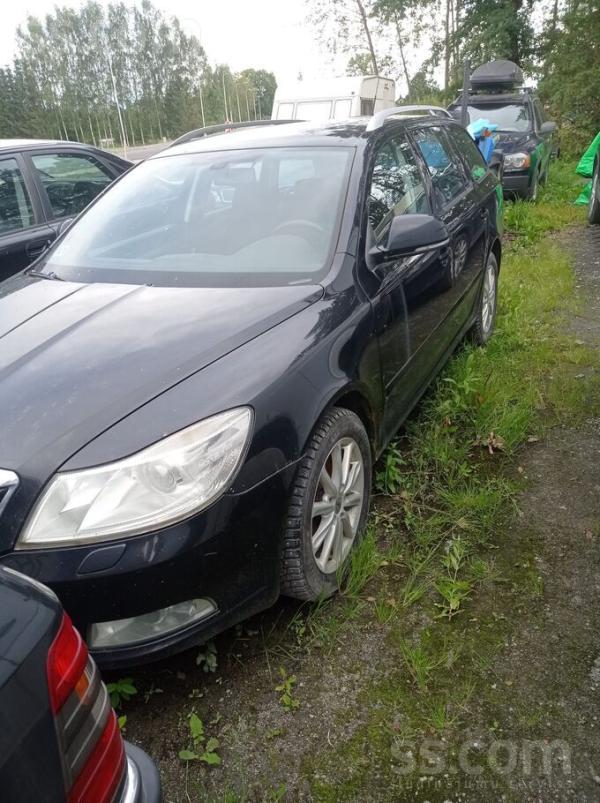 Blue Skoda Octavia 2009 in Ogre, with an engine capacity of 2.00 L and mileage of 352 thousand km for 1300 €, photo 6 on AUTOMOTO.COM.LV