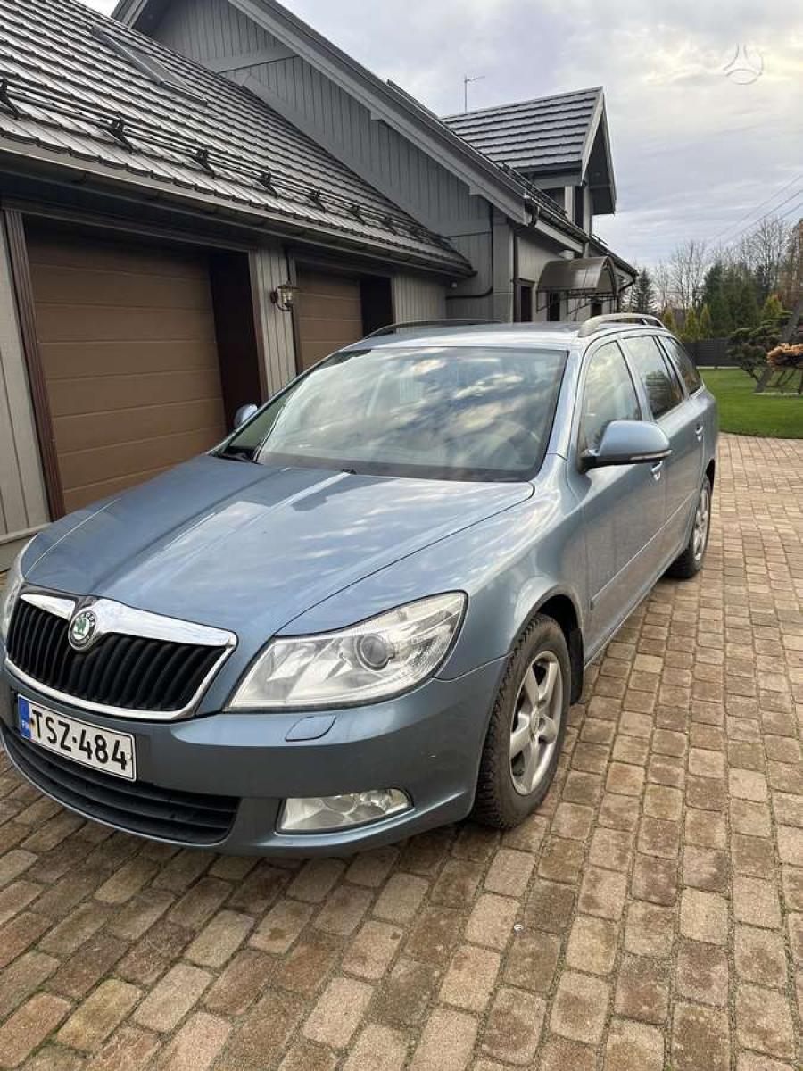 Zils Skoda Octavia 2010 Plungė, ar dzinēja tilpumu 1.40 L un nobraukumu 287 tūkst. km par 3500 €, foto 3 vietnē AUTOMOTO.COM.LV
