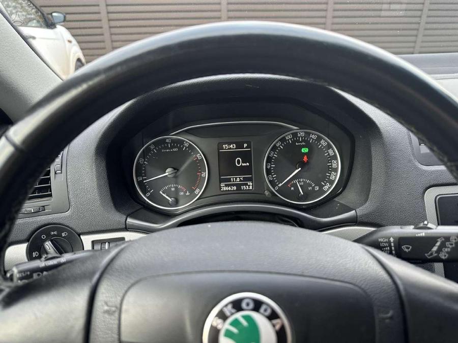 Zils Skoda Octavia 2010 Plungė, ar dzinēja tilpumu 1.40 L un nobraukumu 287 tūkst. km par 3500 €, foto 6 vietnē AUTOMOTO.COM.LV