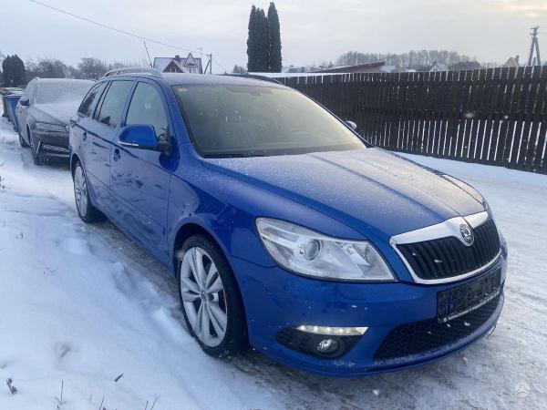 Blue Skoda Octavia 2010 in Marijampole, with an engine capacity of 1.97 L and mileage of 370 thousand km for 3950 €, photo 1 on AUTOMOTO.COM.LV