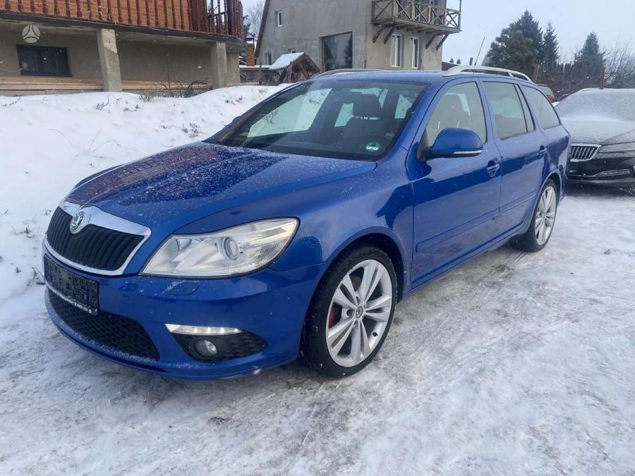Blue Skoda Octavia 2010 in Marijampole, with an engine capacity of 1.97 L and mileage of 370 thousand km for 3950 €, photo 2 on AUTOMOTO.COM.LV