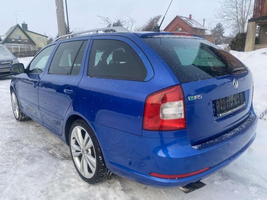Blue Skoda Octavia 2010 in Marijampole, with an engine capacity of 1.97 L and mileage of 370 thousand km for 3950 €, photo 4 on AUTOMOTO.COM.LV