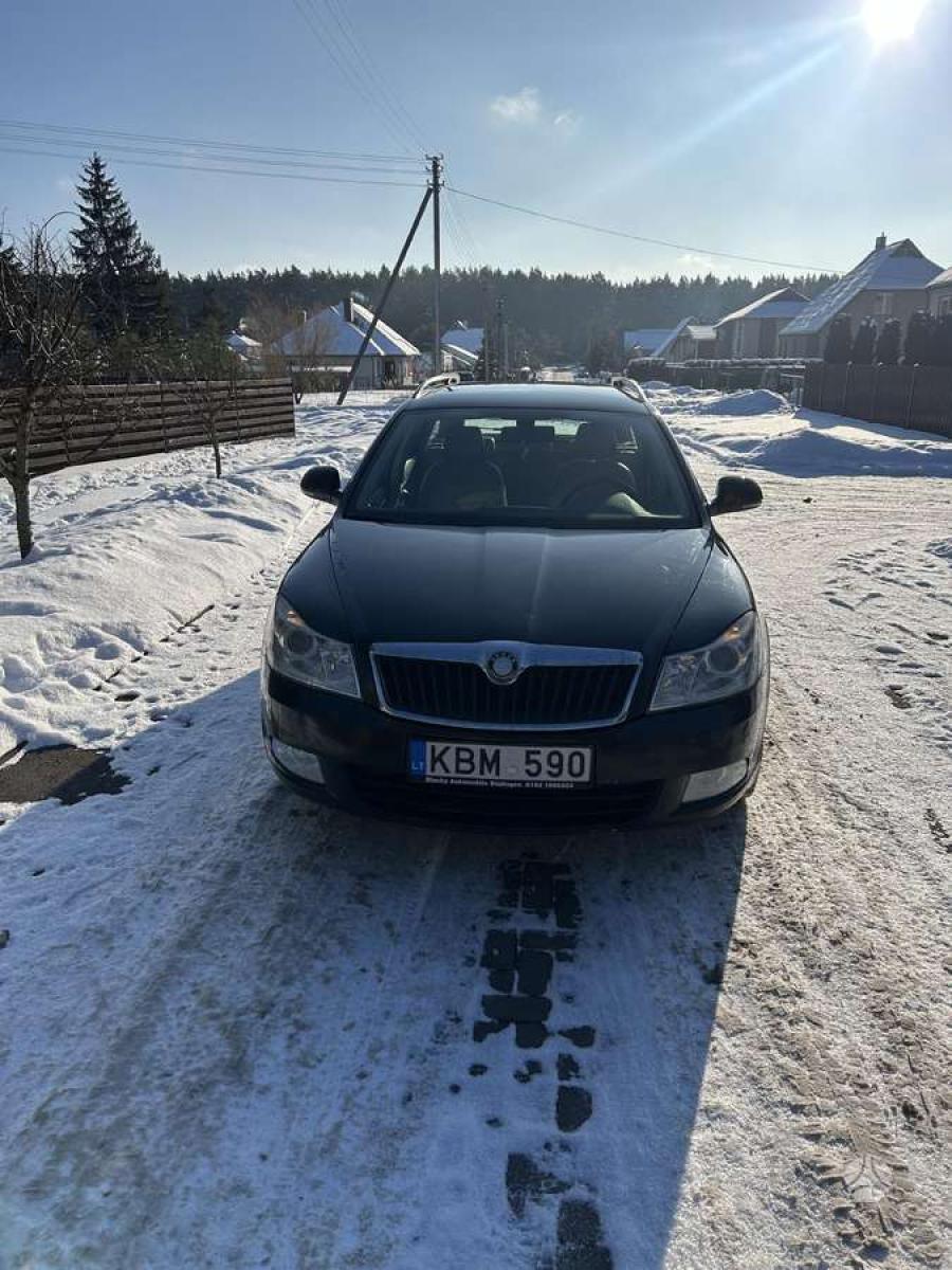Zils Skoda Octavia 2010 Ukmergė, ar dzinēja tilpumu 1.97 L un nobraukumu 430 tūkst. km par 2450 €, foto 1 vietnē AUTOMOTO.COM.LV