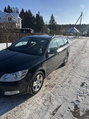 Zils Skoda Octavia 2010 Ukmergė, ar dzinēja tilpumu 1.97 L un nobraukumu 430 tūkst. km par 2450 €, foto 2 vietnē AUTOMOTO.COM.LV