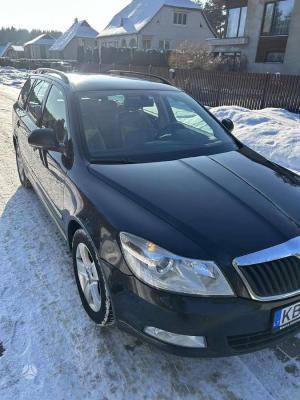 Zils Skoda Octavia 2010 Ukmergė, ar dzinēja tilpumu 1.97 L un nobraukumu 430 tūkst. km par 2450 €, foto 8 vietnē AUTOMOTO.COM.LV