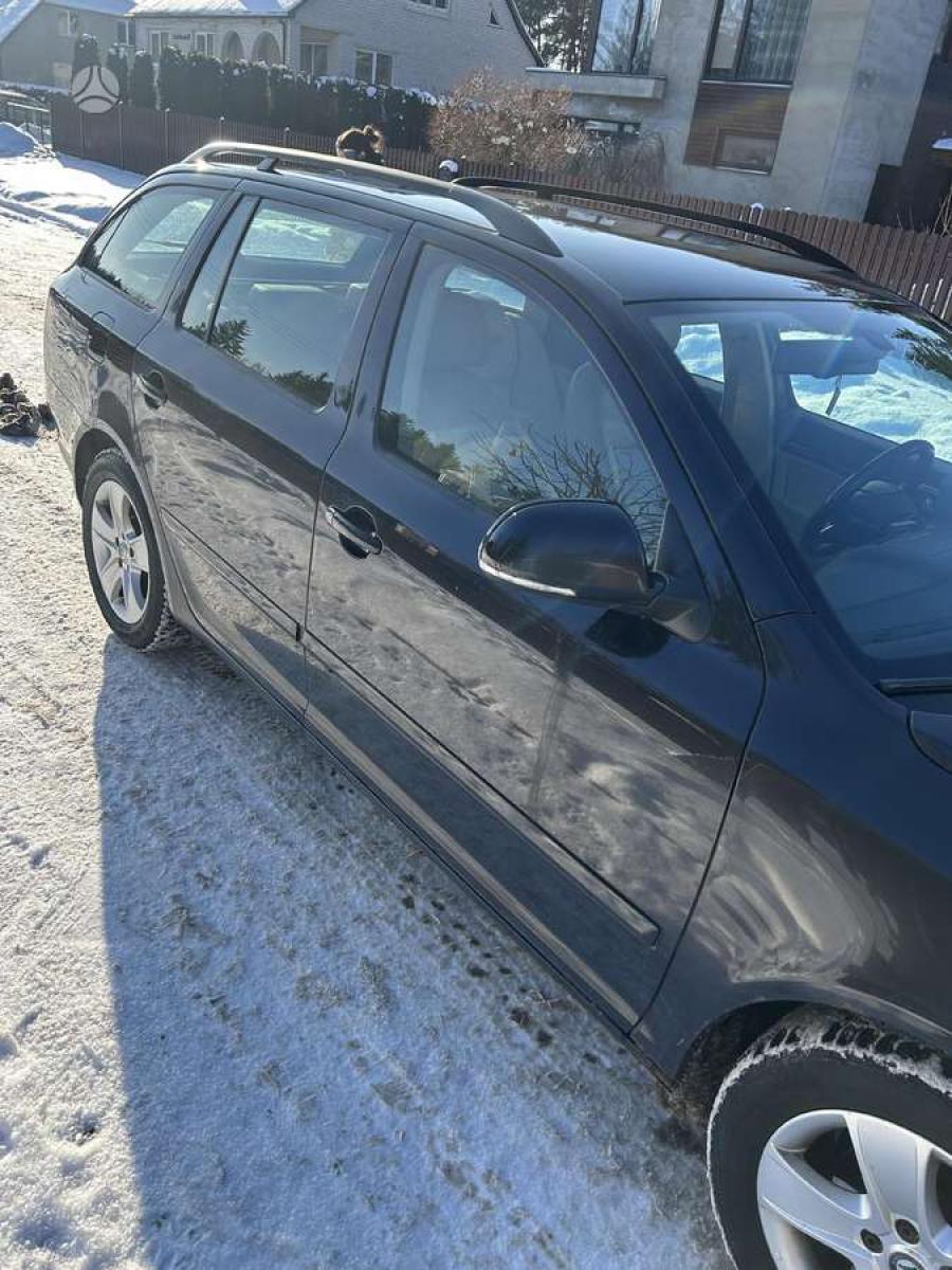 Zils Skoda Octavia 2010 Ukmergė, ar dzinēja tilpumu 1.97 L un nobraukumu 430 tūkst. km par 2450 €, foto 9 vietnē AUTOMOTO.COM.LV